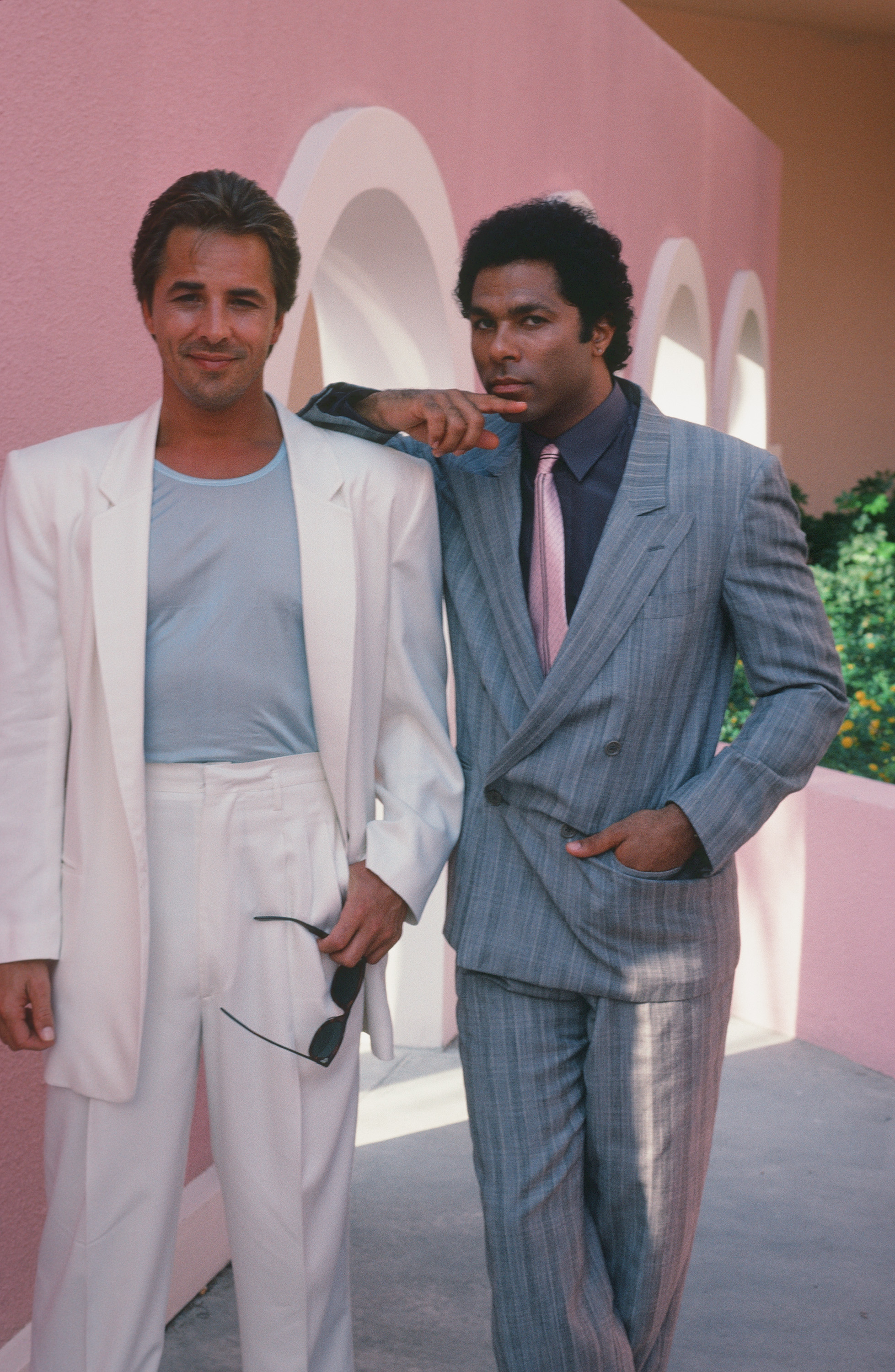 1443037203-pastel-miami-vice-suits - Bronson