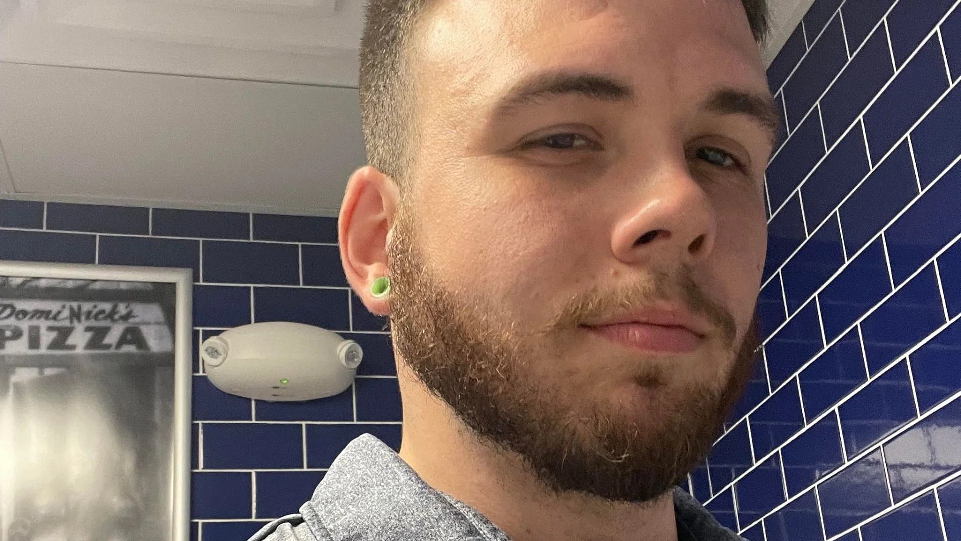 A pizzafutár, aki öt gyereket mentett meg a tűzhaláltól - Bronson