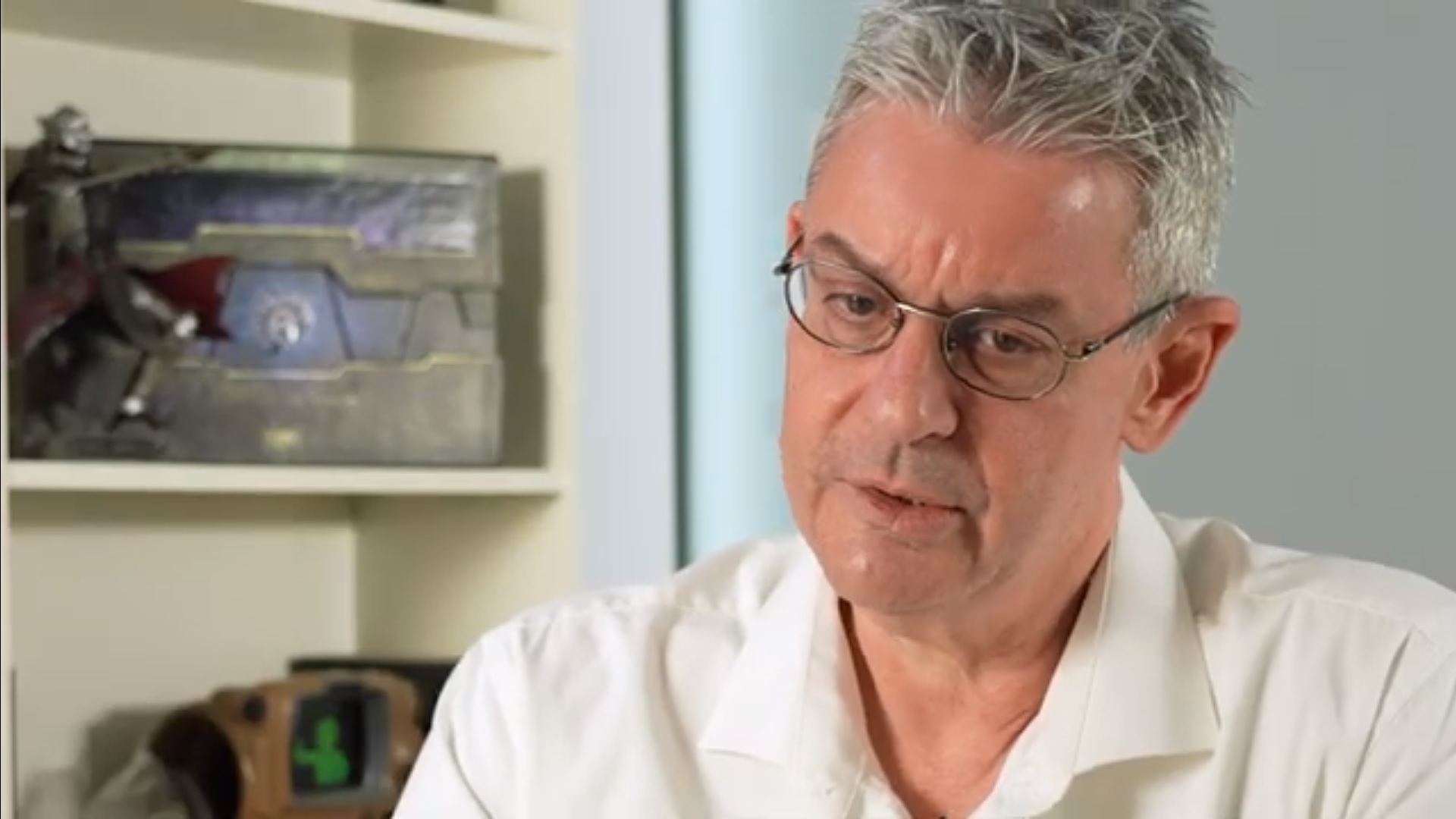 "A narcizmus poszttraumás állapot, középpontjában a szorongás oldása ...