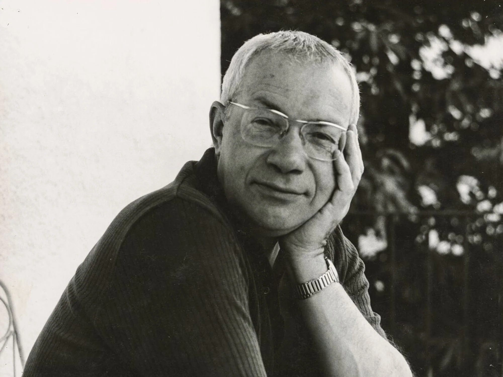 A Junghans újabb időtlen időmérővel szalutál a mesterépítész Bauhaus ...