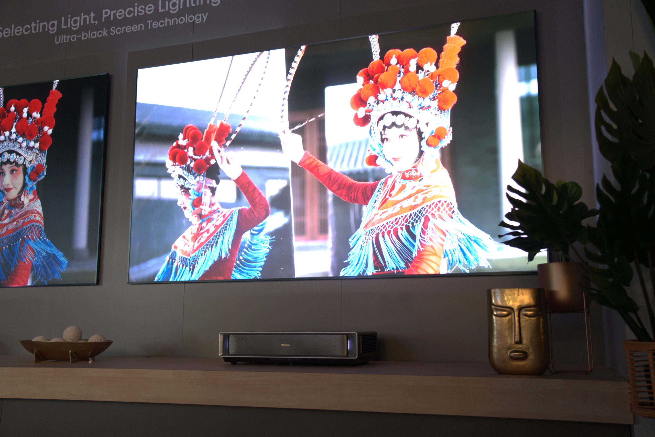 Hisense_CES_Ultra-Black-Screen-technology - Bronson