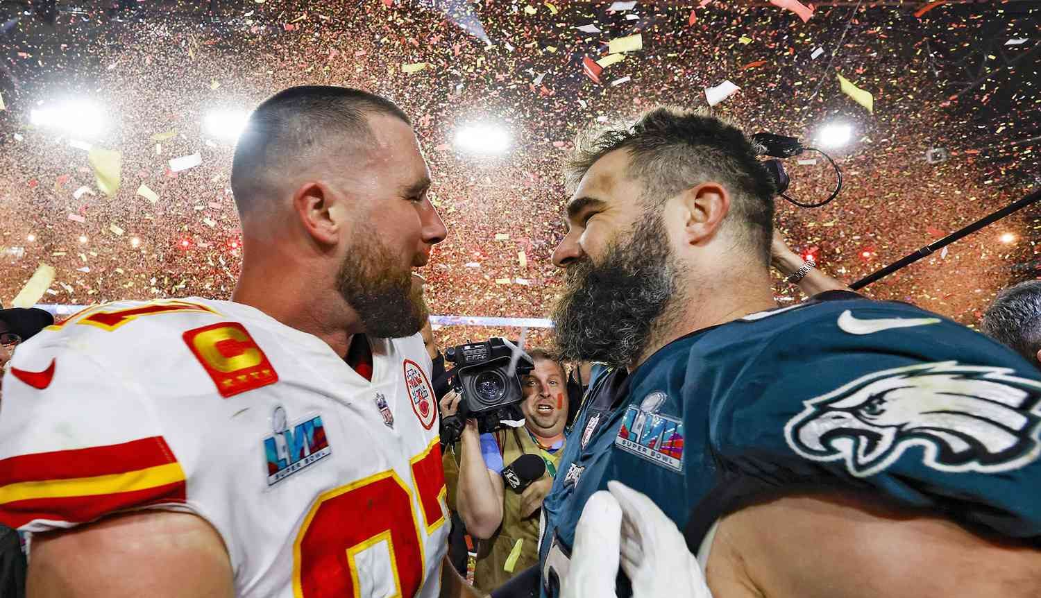 Ritka jó érzés végignézni, ahogy az NFL marcona testvérpárja versenyt ...